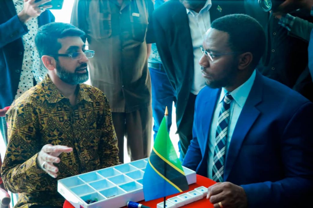 RC MAKONDA AZINDUA SOKO LA KIMATAIFA LA MADINI NA VITO MKOA WA DAR ES ... RC MAKONDA AZINDUA SOKO LA KIMATAIFA LA MADINI NA VITO MKOA WA DAR ES ...