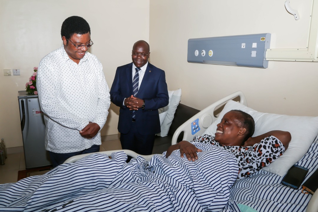 WAZIRI MKUU MSTAAFU, KASSIM MAJALIWA AWAJULIA HALI MZEE KING KIKI NA ... WAZIRI MKUU MSTAAFU, KASSIM MAJALIWA AWAJULIA HALI MZEE KING KIKI NA ...