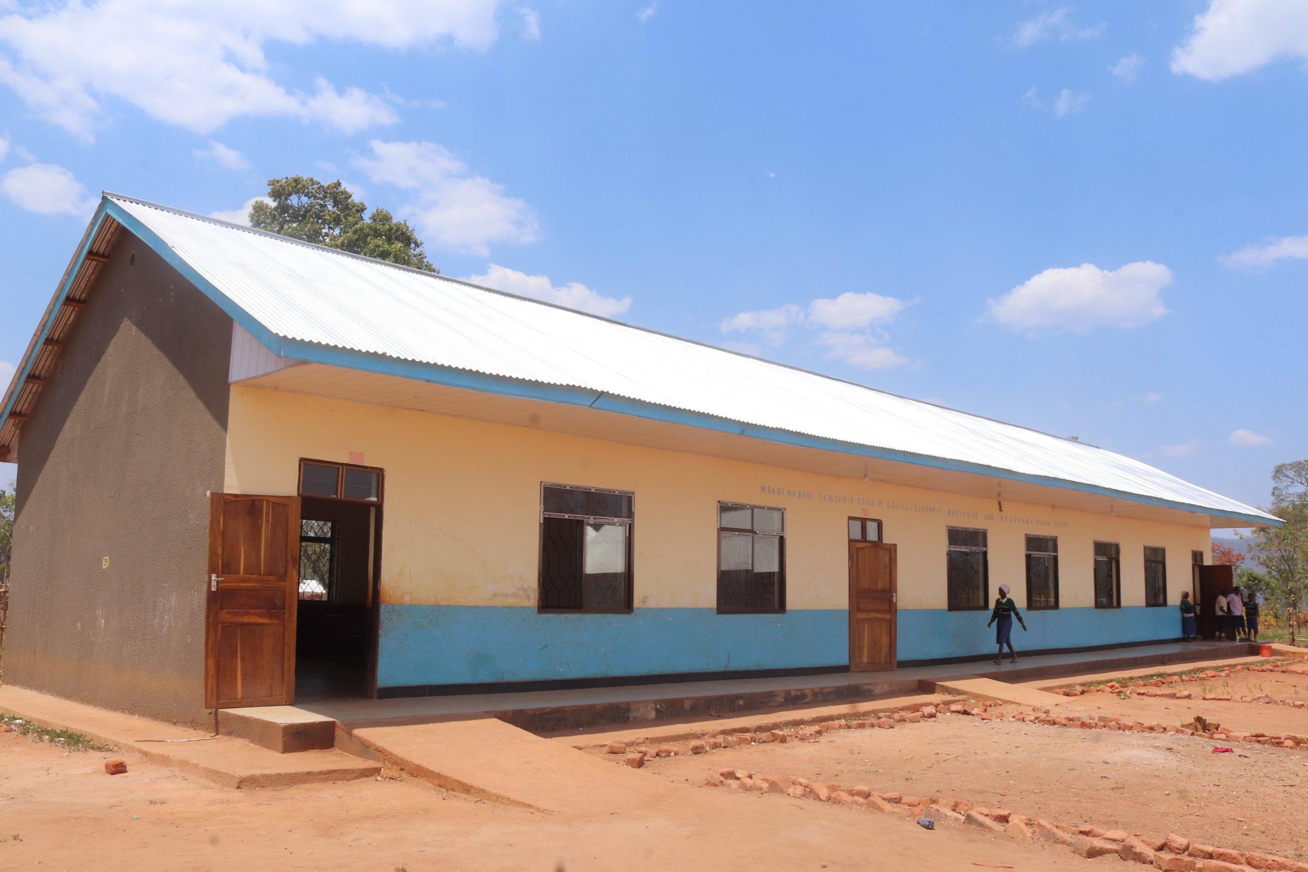 HALMASHAURI YA SONGEA YAFANIKIWA KUJENGA SHULE MPYA KWENYE MAENEO YENYE ... HALMASHAURI YA SONGEA YAFANIKIWA KUJENGA SHULE MPYA KWENYE MAENEO YENYE ...