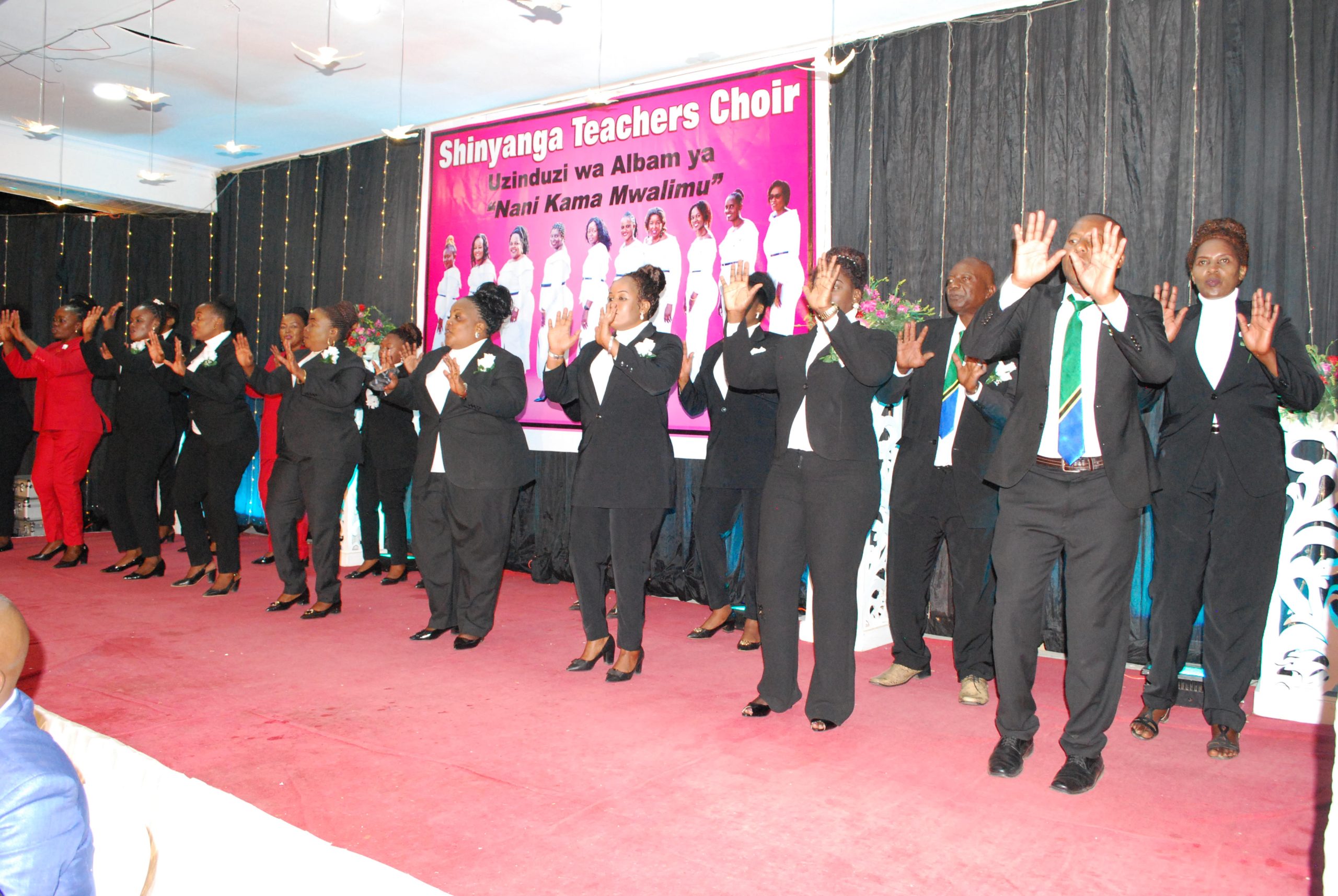 KWAYA MPYA YA WALIMU ‘SHINYANGA TEACHERS CHOIR’ YAZINDULIWA RASMI ...