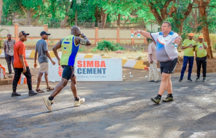 TANGA CEMENT YASHIRIKI MBIO ZA KILIMANJARO MARATHON – Full Shangwe Blog