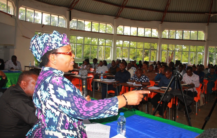 RAS SINGIDA – WALIMU MNA NAFASI KUBWA YA KUPAMBANA NA USHOGA – Full ...