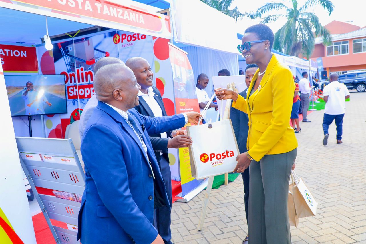 POSTA YANG’ARA MAONESHO YA WADAU WA MAWASILIANO VIWANJA VYA BUNGE ...