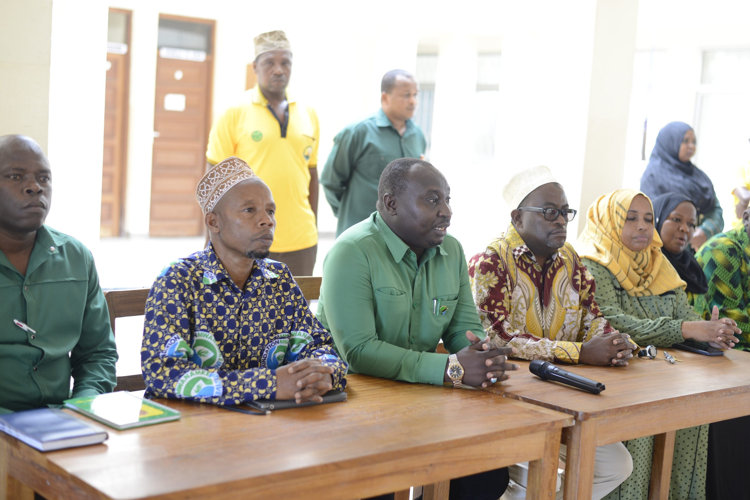 MBETO- ATEMBELEA SKULI YA HASNUU MAKAME. – Full Shangwe Blog