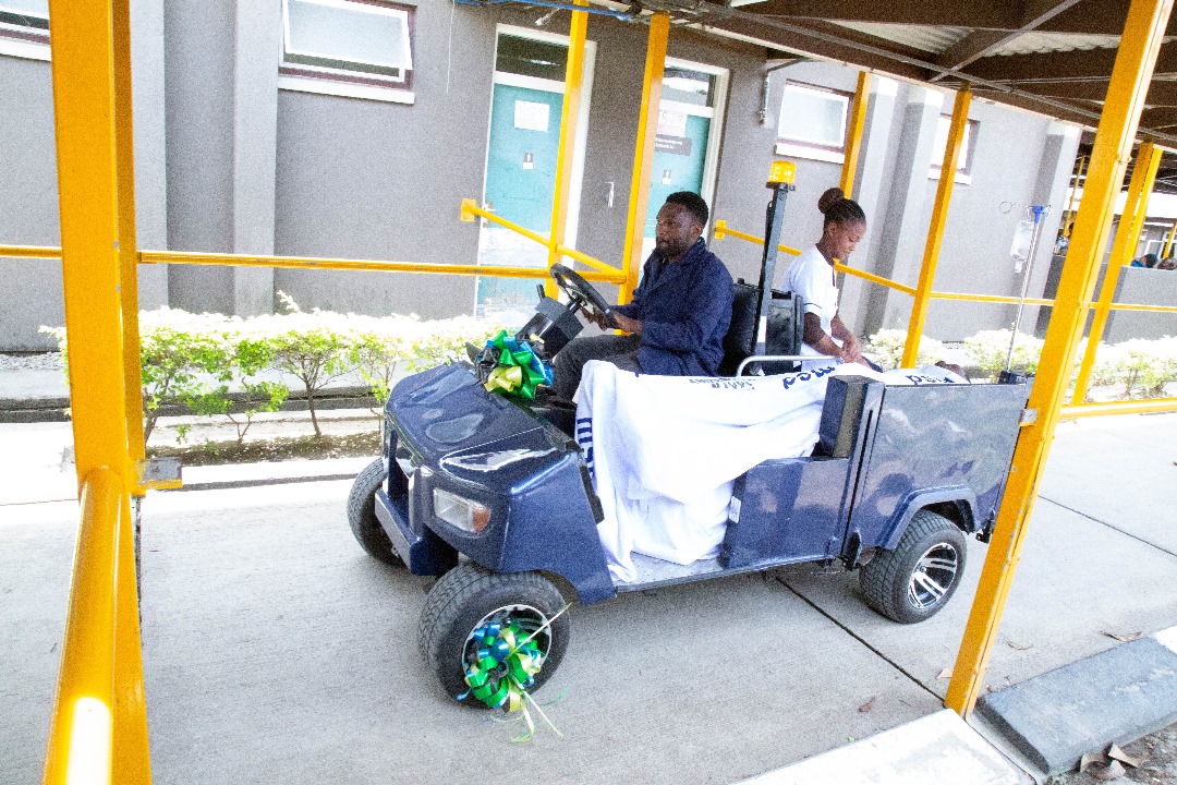 HOSPITALI YA RUFAA YA KANDA YA MBEYA YATENGENEZA GARI MAALUM LA KUBEBA ... HOSPITALI YA RUFAA YA KANDA YA MBEYA YATENGENEZA GARI MAALUM LA KUBEBA ...