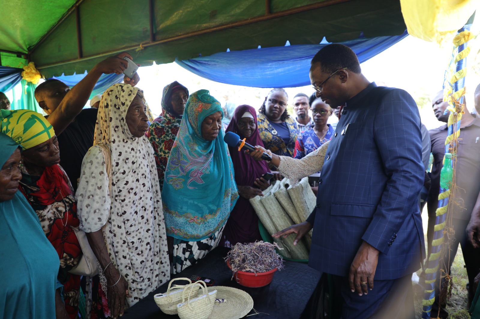 WAZIRI SIMBACHAWENE AFAFANUA KUHUSU AJIRA ZA MUDA – Full Shangwe Blog