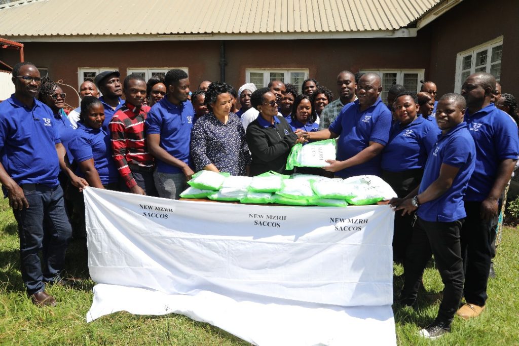 NEW MZRH SACCOSS YATOA MSAADA WA MASHUKA 200 KWA HOSPITALI YA RUFAA YA ...