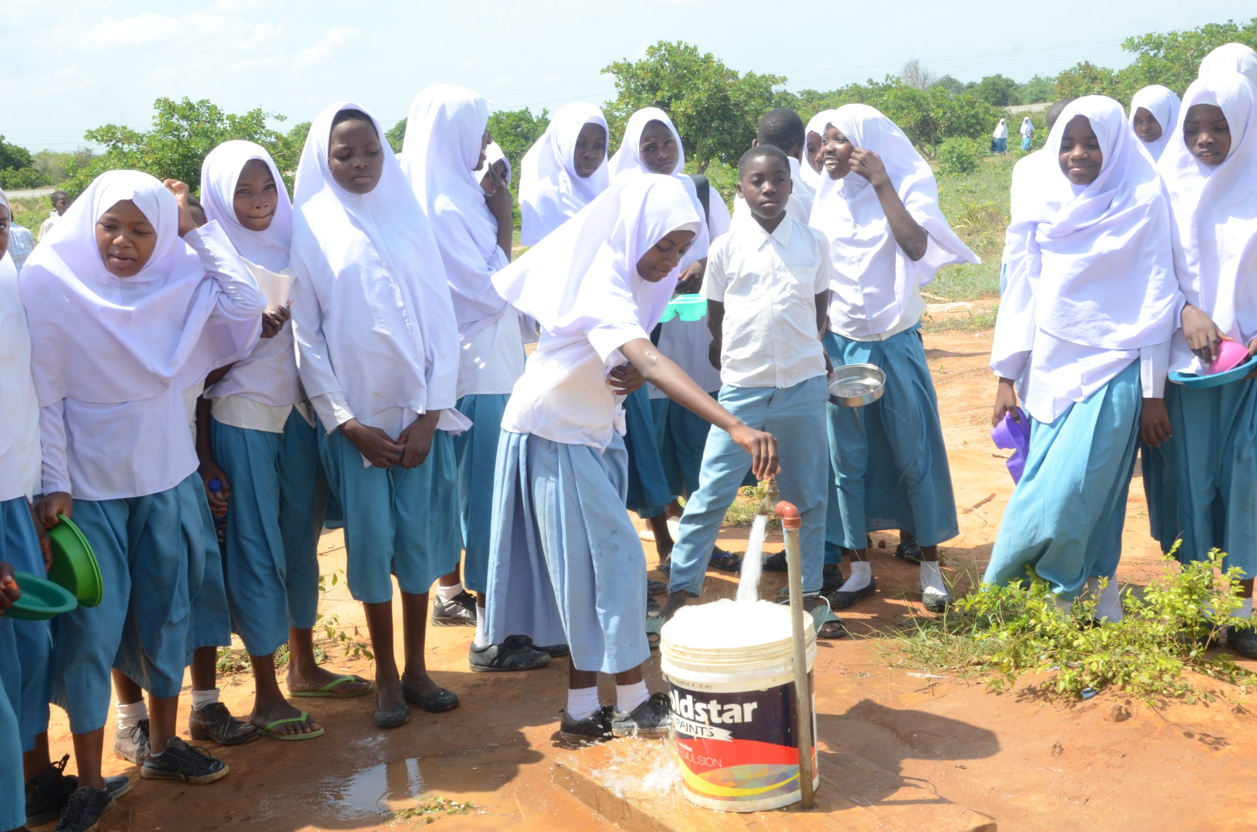 WANAFUNZI SHULE YA SEKONDARI MBAWALA WILAYA YA MTWARA WAISHUKURU ...