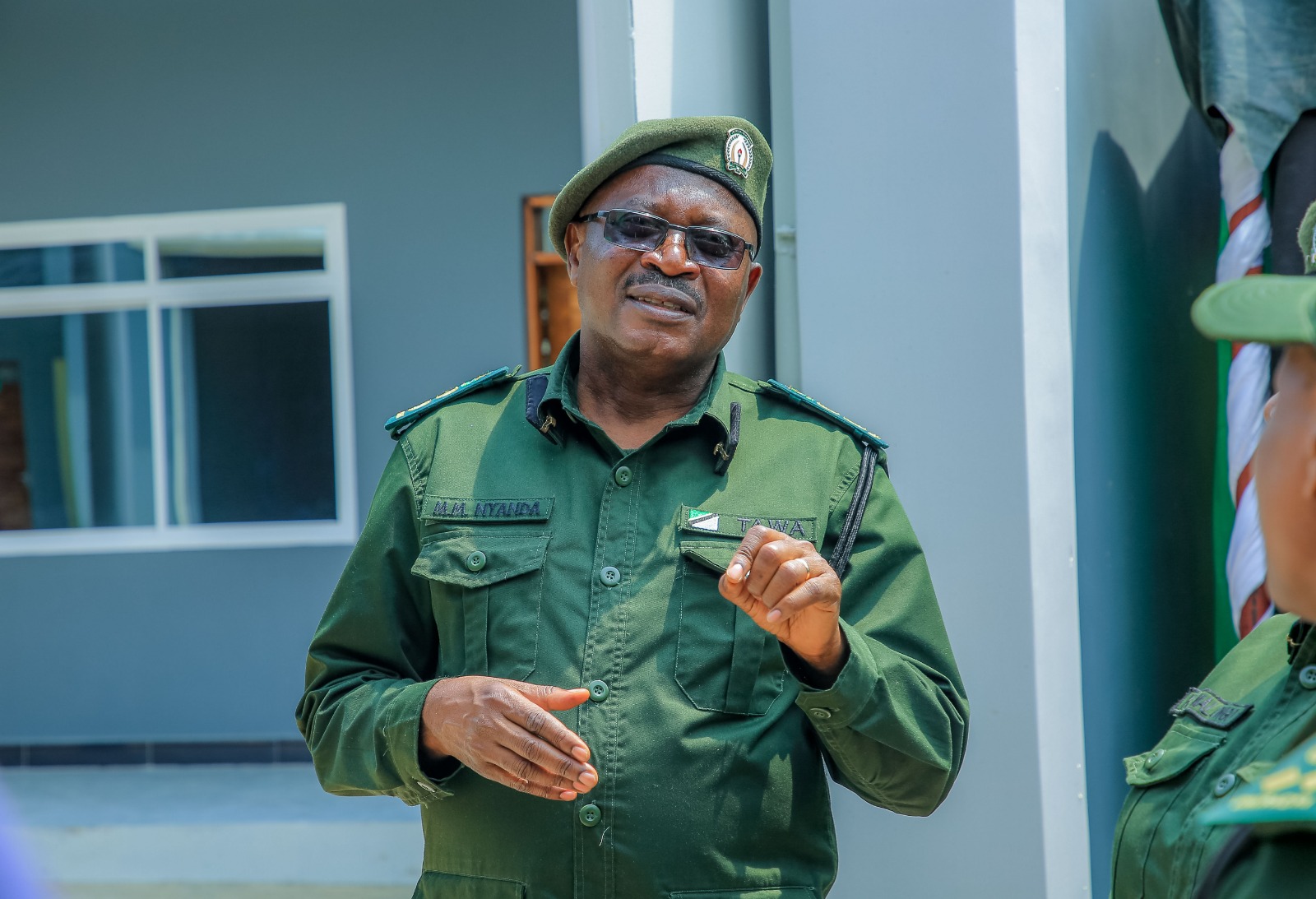 KAMISHNA MABULA AFANYA UKAGUZI WA KARAKANA YA KISASA MANYONI, ATOA ...