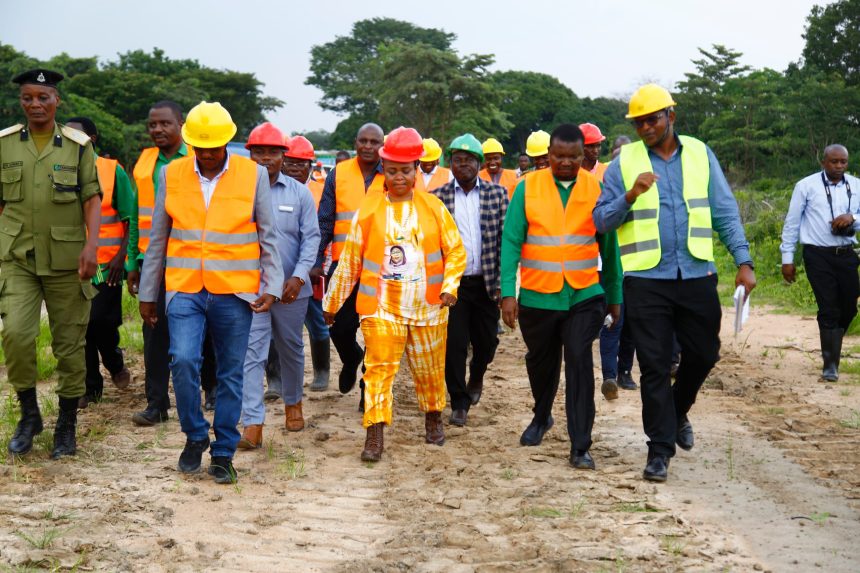 WAKAZI WA VIJIJI 4O URAMBO KUNUFAIKA NA MIRADI YA MAJI SAFI – Full ...