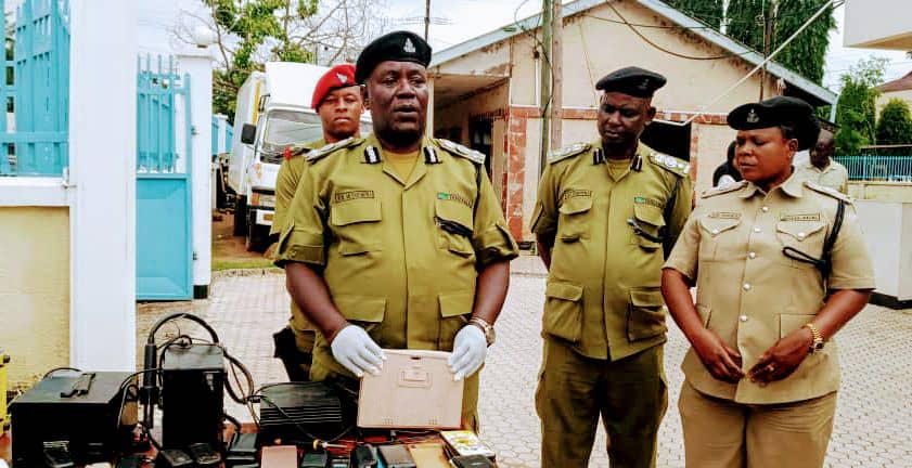 JESHI LA POLISI MWANZA LAENDELEZA MSAKO DHIDI YA WAHALIFU KUSAIDIA WANANCHI KUFANYA SHUGHULI ZAO ...