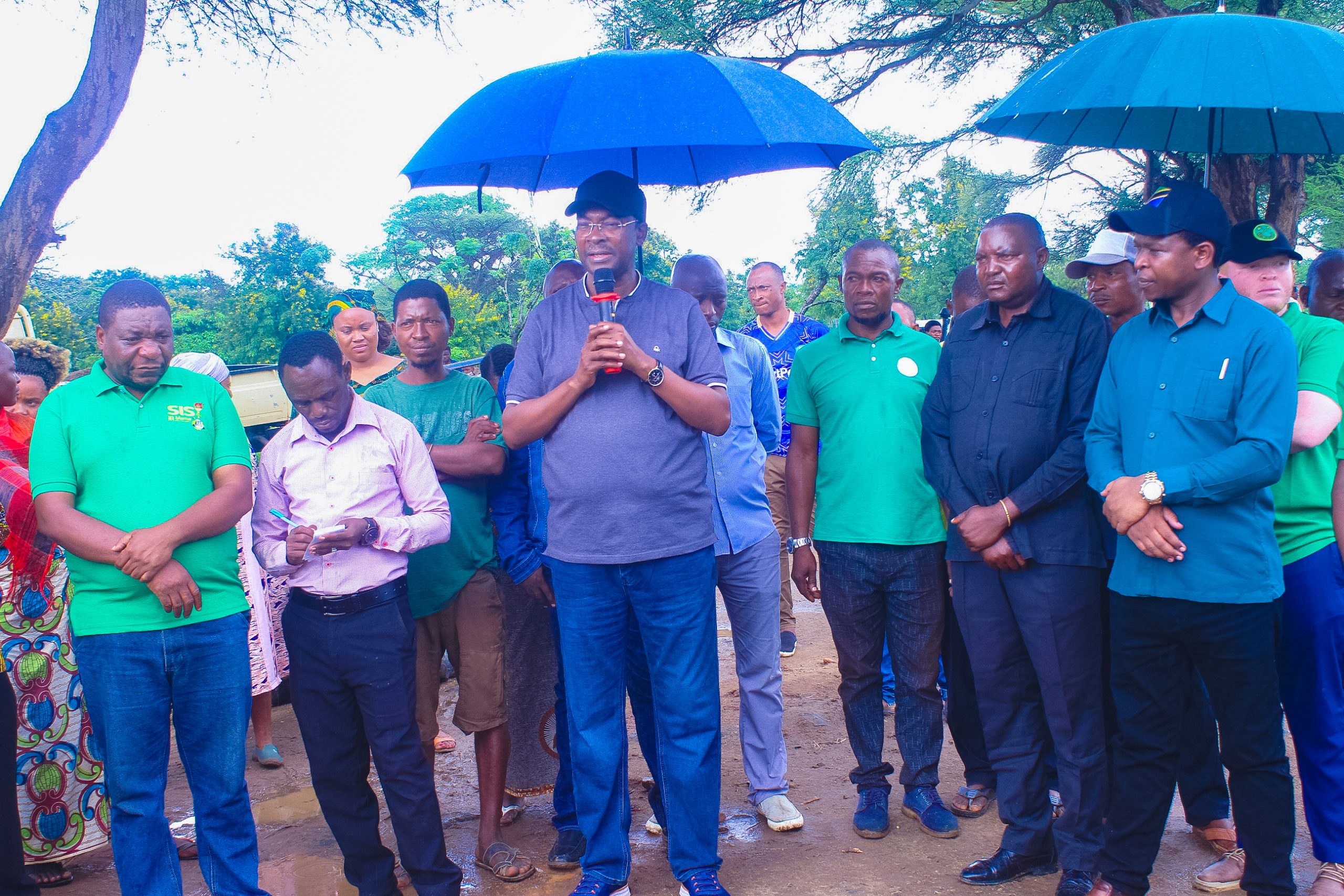 WAZIRI SIMBACHAWENE ATEMBELEA DARAJA LILILOKATIKA AMBALO NI MUHIMU KWA ...