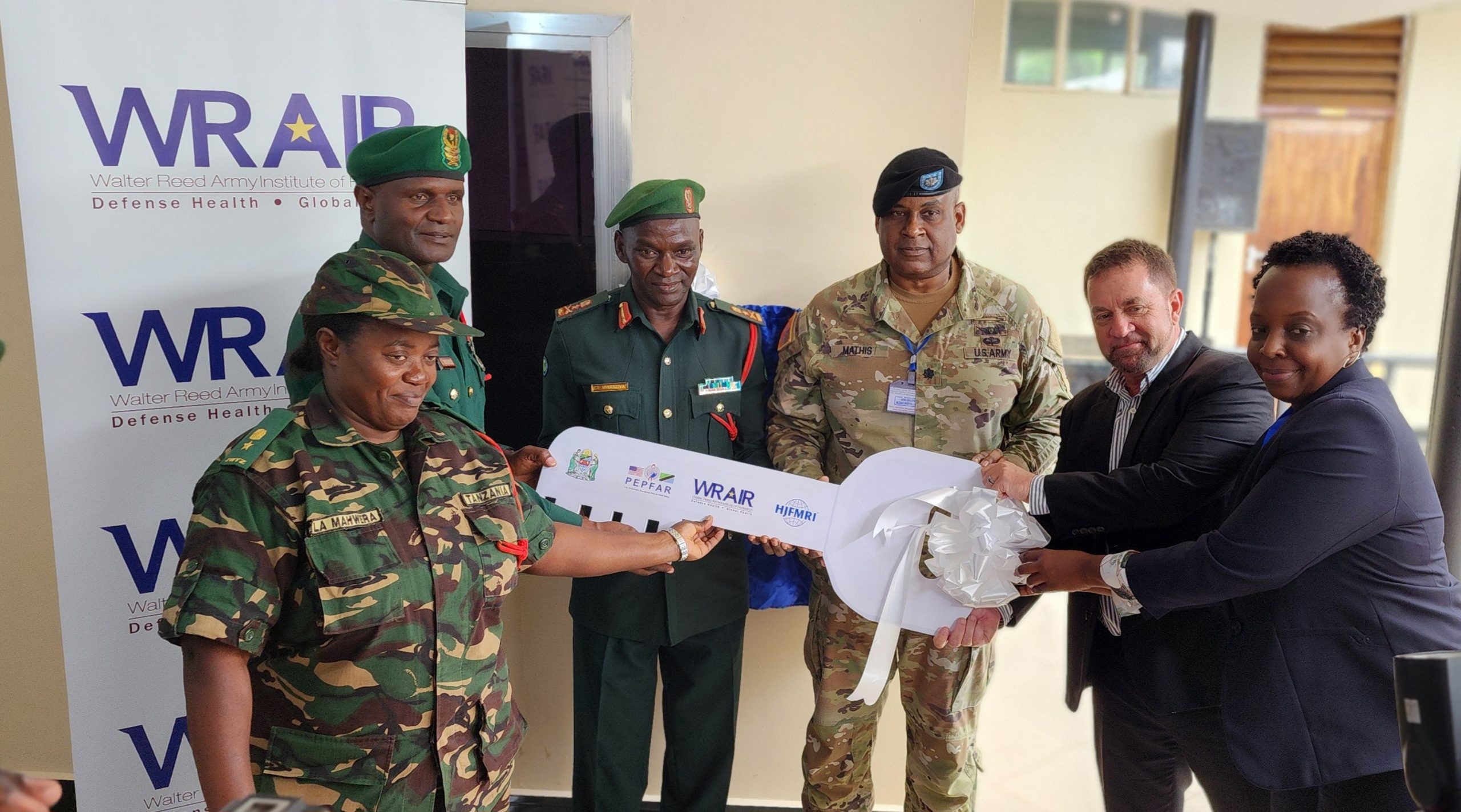 SERIKALI YA MAREKANI YAKABIDHI MAABARA MBILI KWA JWTZ – Full Shangwe Blog