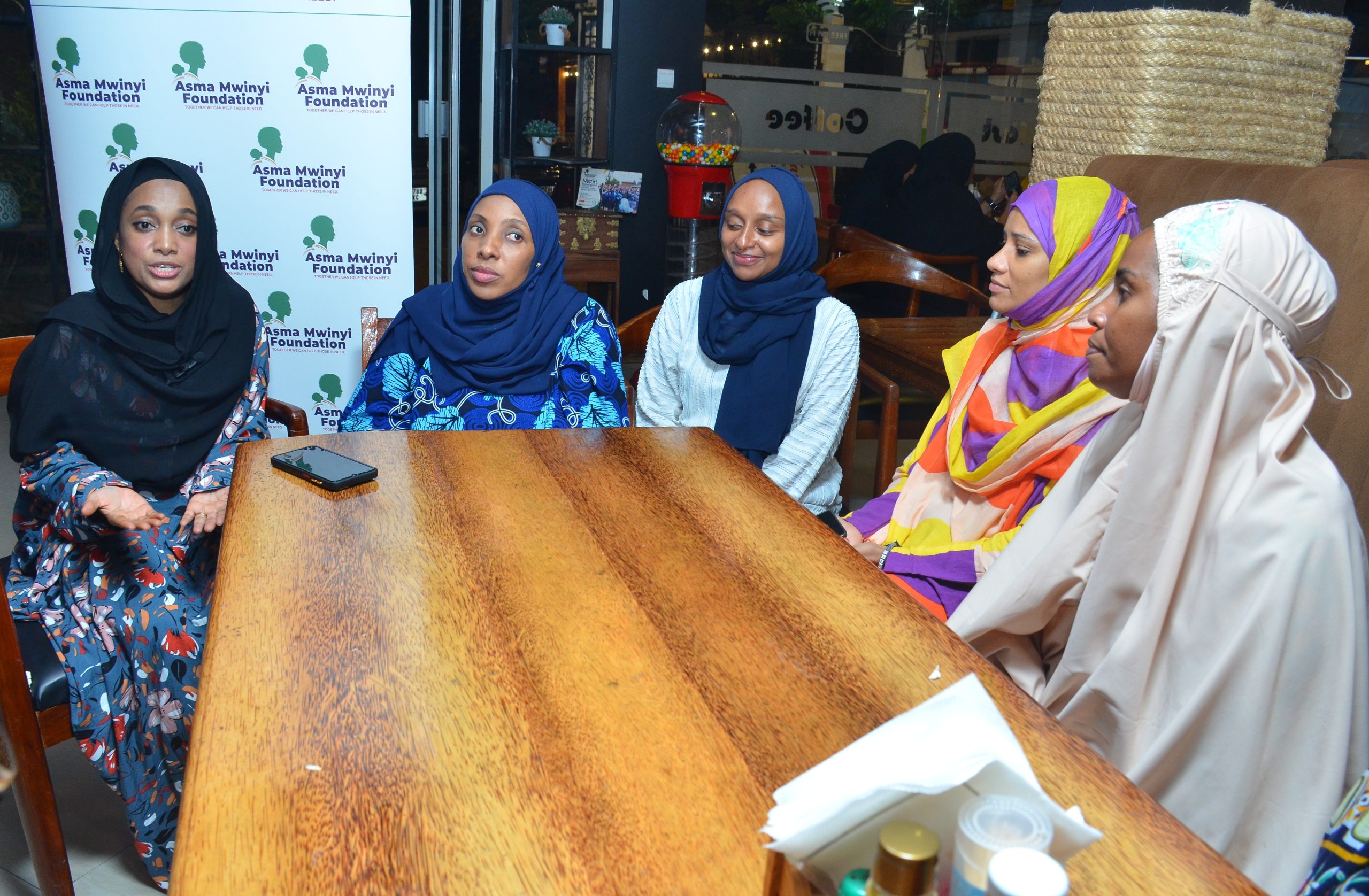 ASMA MWINYI FOUNDATION YAUNGANA NA WATU WENYE ULEMAVU KATIKA FUTWARI ...