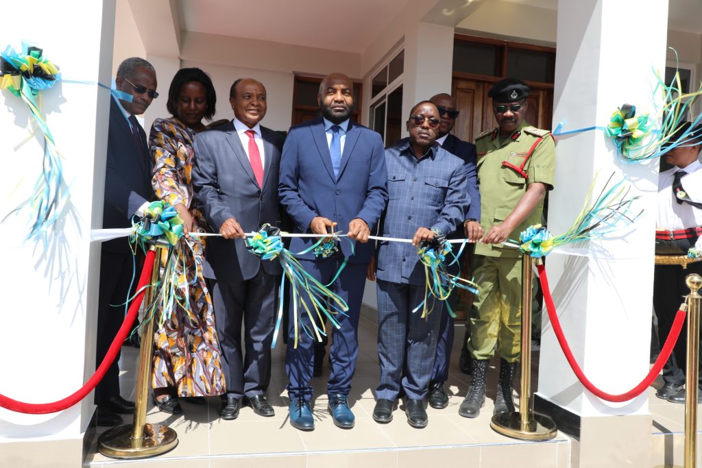 MAPINDUZI MAKUBWA JESHI LA ZIMAMOTO NA UOKOAJI YAKABIDHIWA MAGARI 12 YA ...