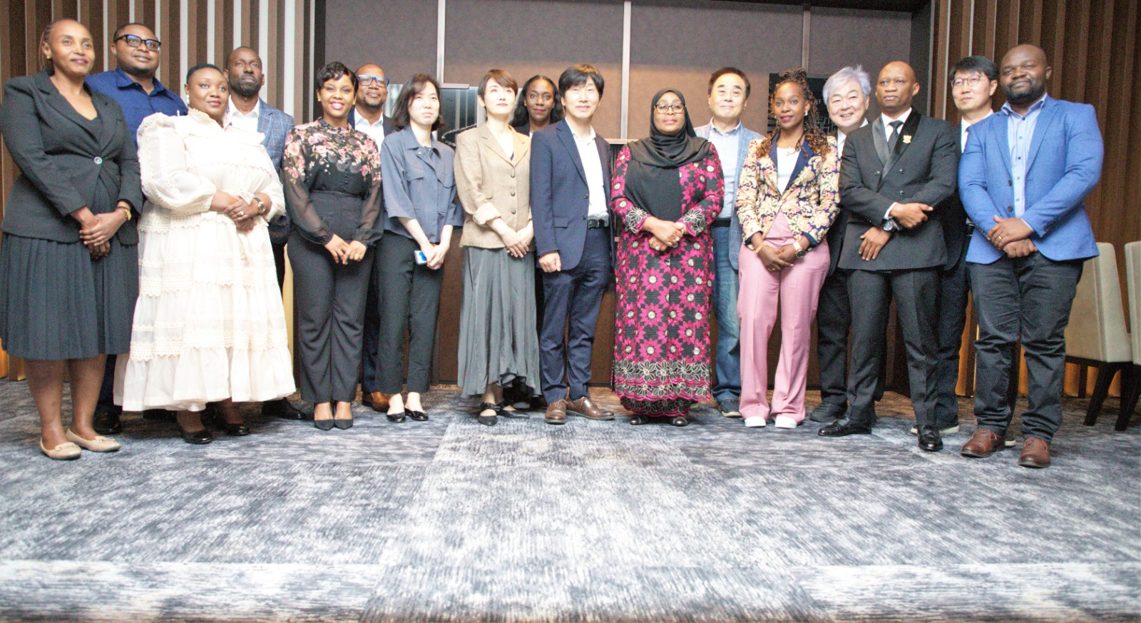 WASANII WA TANZANIA NA KOREA KUCHEZA FILAMU KWA PAMOJA – Full Shangwe Blog