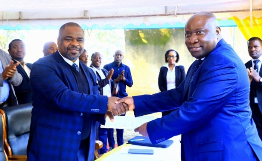 MSAJILI WA HAZINA AZIUNGANISHA KAMPUNI YA MAJI SONGWE (SOWACO) KWENDA ...