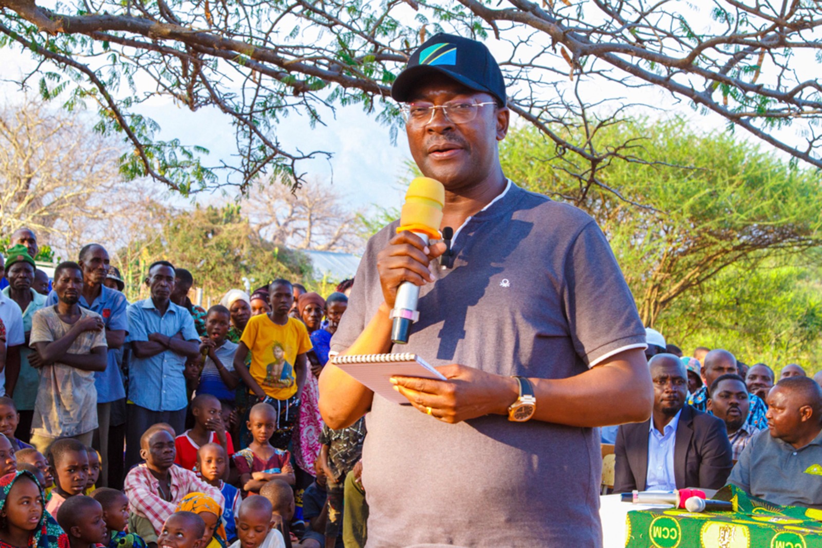 WAZIRI SIMBACHAWENE KUBADILISHA MAISHA YA WANANCHI WA KIBAKWE KWA KUJA ...