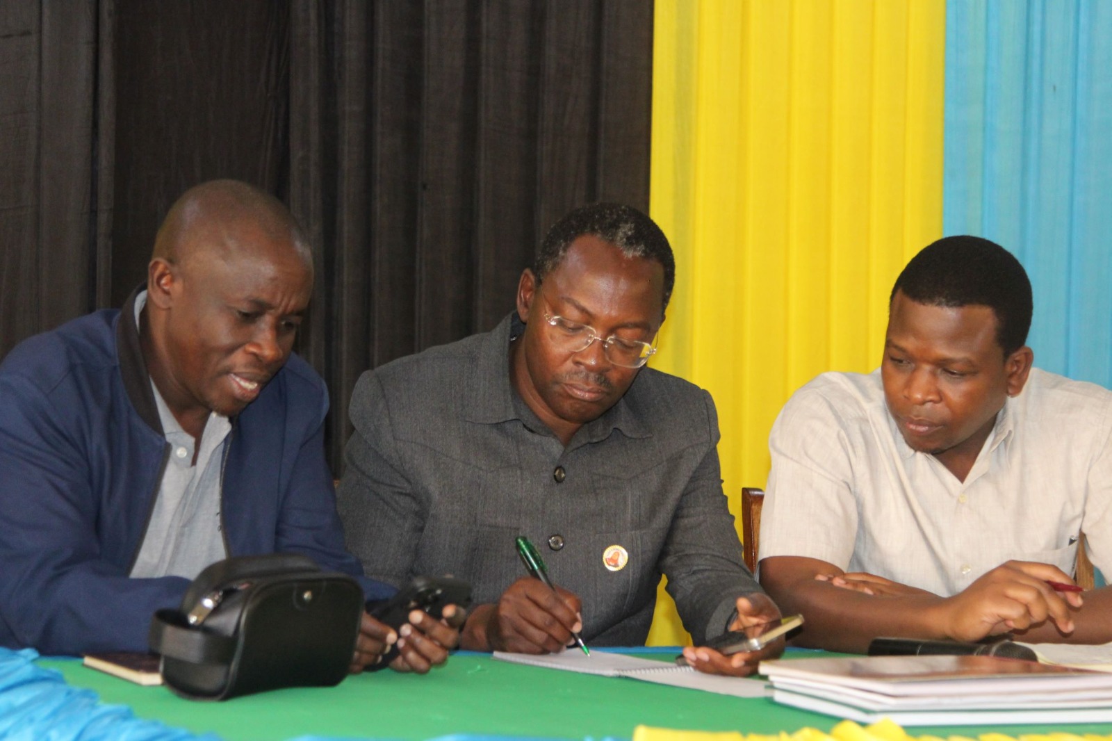CCM KUSAJILI WANACHAMA KIDIJITALI – Full Shangwe Blog