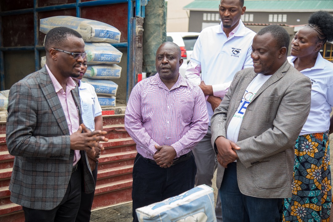 NEW MZRH SACCOS YATOA MSAADA WA MIFUKO 150 YA SARUJI KWA HOSPITALI YA ...