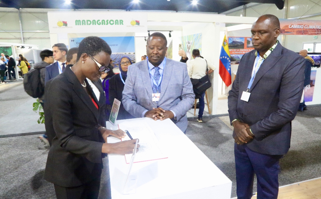 SPIKA TULIA ATEMBELEA BANDA LA TANZAANIA COP29 – Full Shangwe Blog