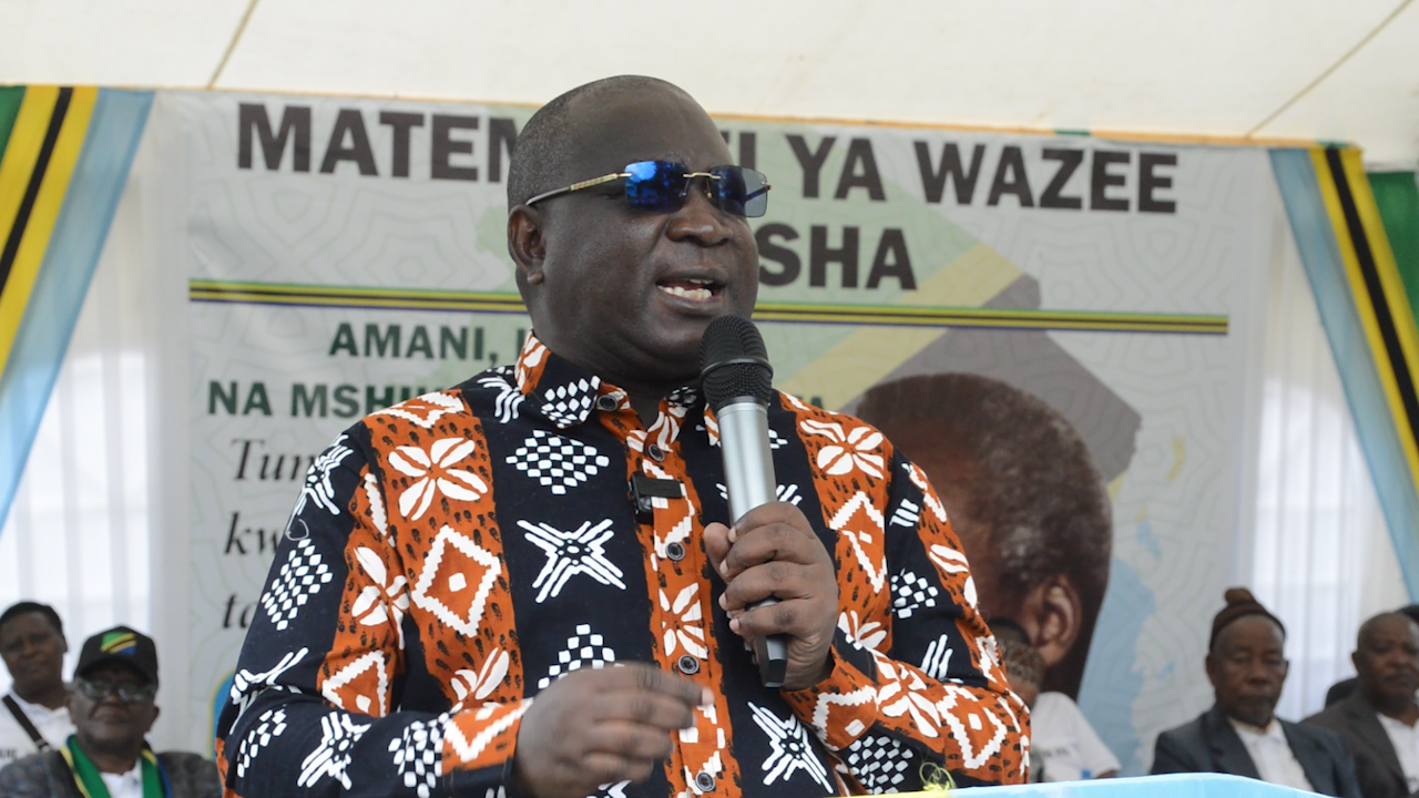 MKUU WA MKOA WA ARUSHA AONGOZA MATEMBEZI YA WAZEE YA AMANI NA ...