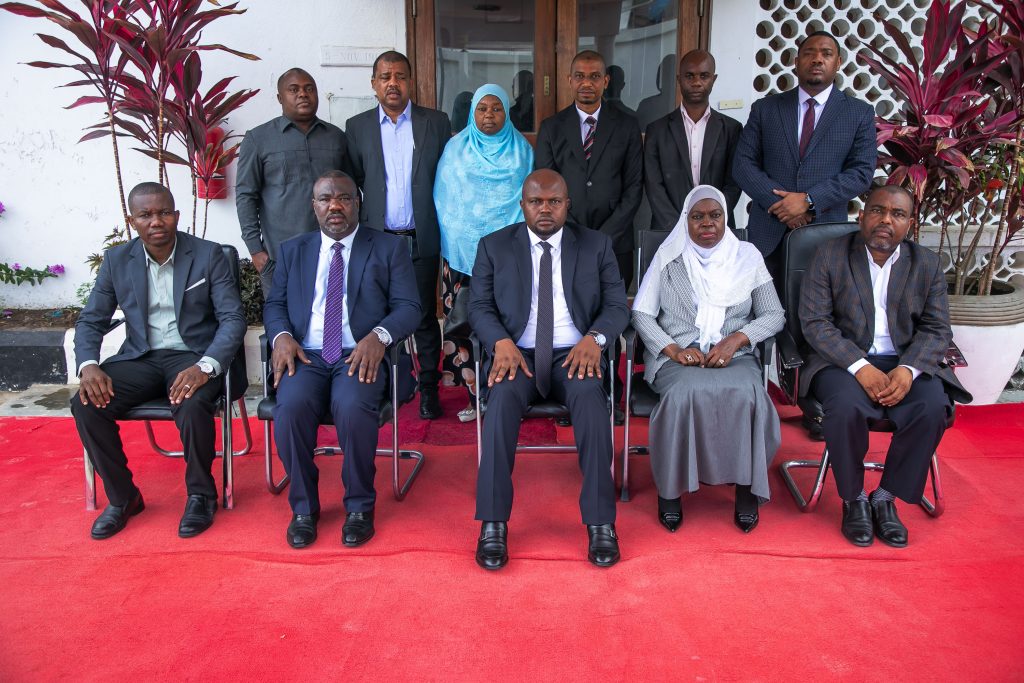 WAZIRI WA VIJANA ZANZIBAR AWATAKA WATENDAJI WA WIZARA KUONGEZA UFANISI ...