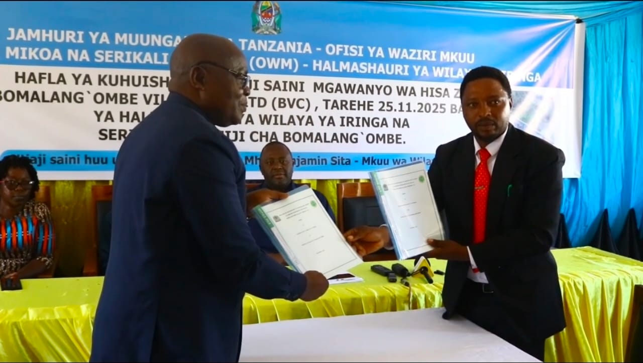 DC BENJAMIN SITTA AMALIZA MGOGORO WA MIAKA 10 KATI YA VIJIJI VYA ...
