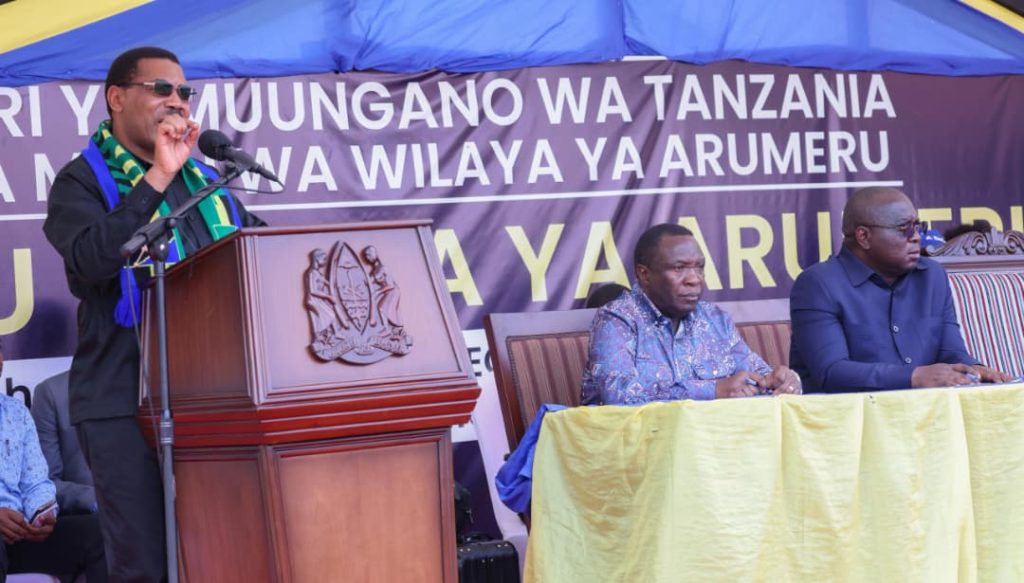 DKT. MWIGULU AZUNGUMZA NA WAKAZI WA USA RIVER – Full Shangwe Blog