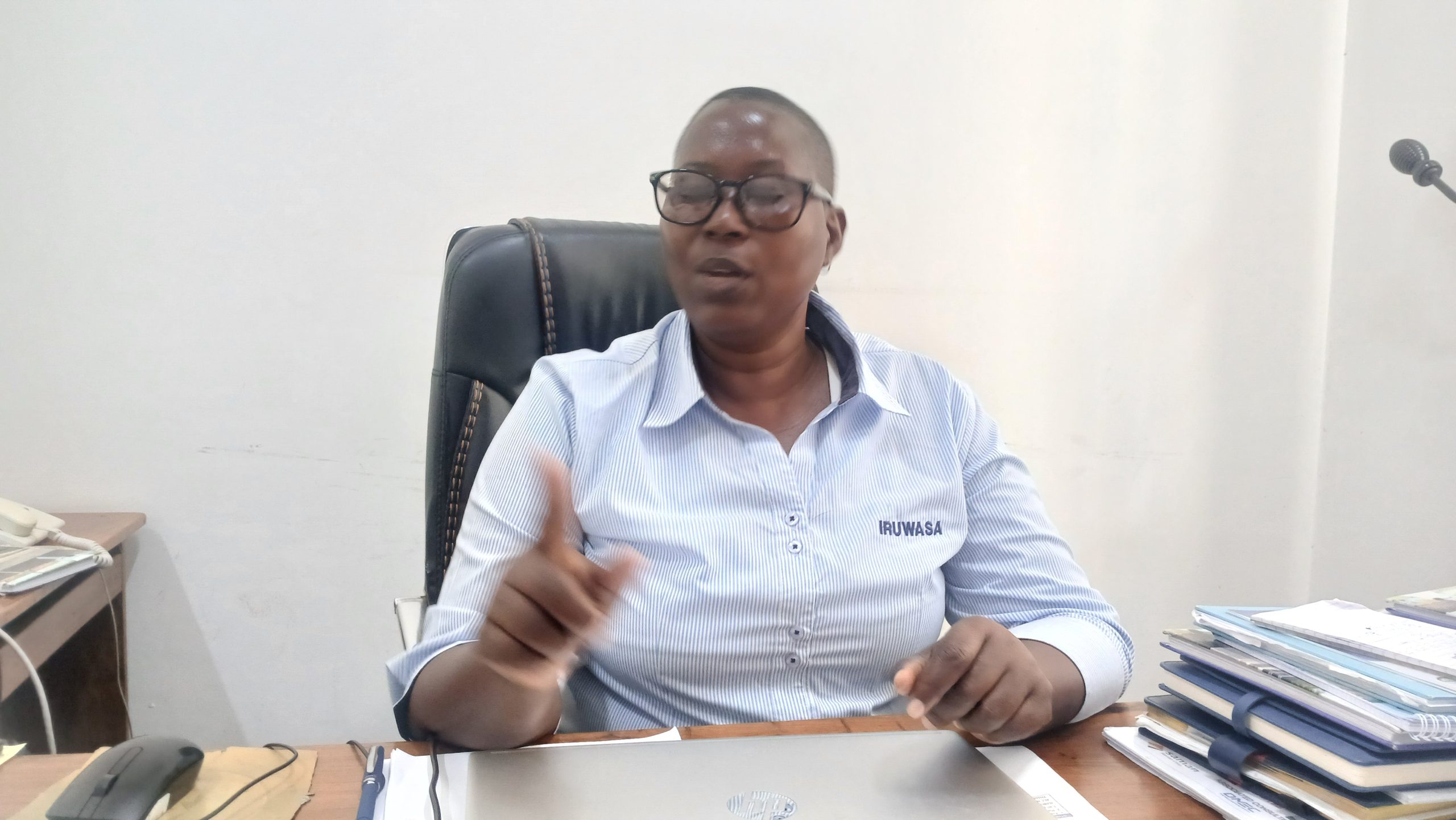 WATEJA WALALAMIKIA HUDUMA YA MAJI IRUWASA – Full Shangwe Blog