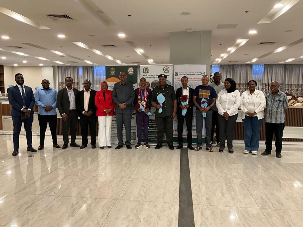 KAMISHNA KUJI PAMOJA NA BINGWA WA DUNIA WA RIADHA ALPHONCE SIMBU ...