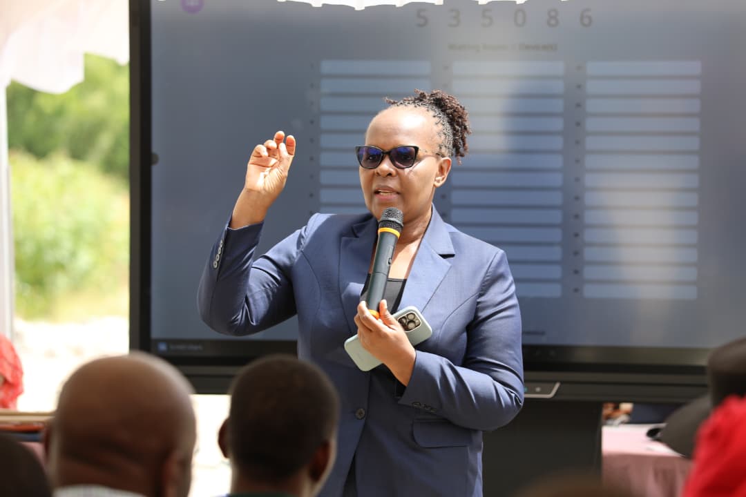 SERIKALI YATOA VITABU KWA SHULE ZA MKONDO WA AMALI BURE – Full Shangwe Blog