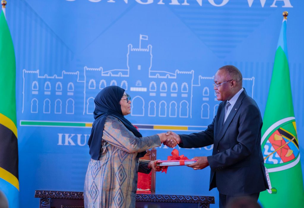 RAIS SAMIA APOKEA RIPOTI ZA KUTATHIMINI MIGOGORO YA ARDHI NGORONGORO ...